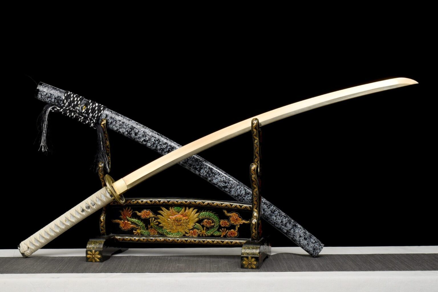 Golden Blade Katana Sword | KatanaEmpire.co.uk